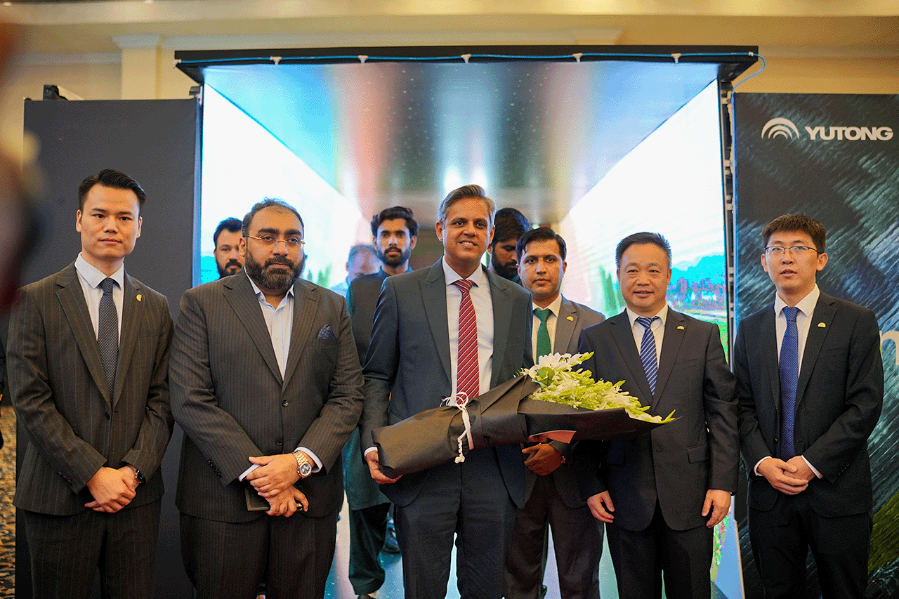 Chinese Bus Giant Yutong Signs Multi-Million Pakistan Contract for 400 ...