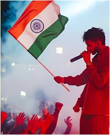 Talha Anjum’s Indian Flag Gesture Sparks Viral Debate - TechnologyPlus.Pk